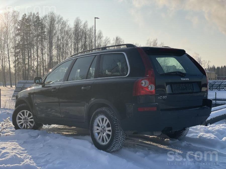 Melns Volvo XC90 2006 Rīga, ar dzinēja tilpumu 2.40 L un nobraukumu 327 tūkst. km par 5750 €, foto 7 vietnē AUTOMOTO.COM.LV