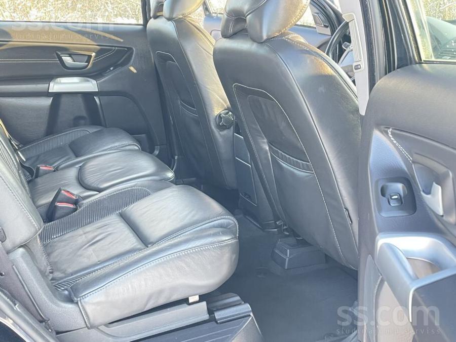 Melns Volvo XC90 2006 Rīga, ar dzinēja tilpumu 2.40 L un nobraukumu 327 tūkst. km par 5750 €, foto 13 vietnē AUTOMOTO.COM.LV