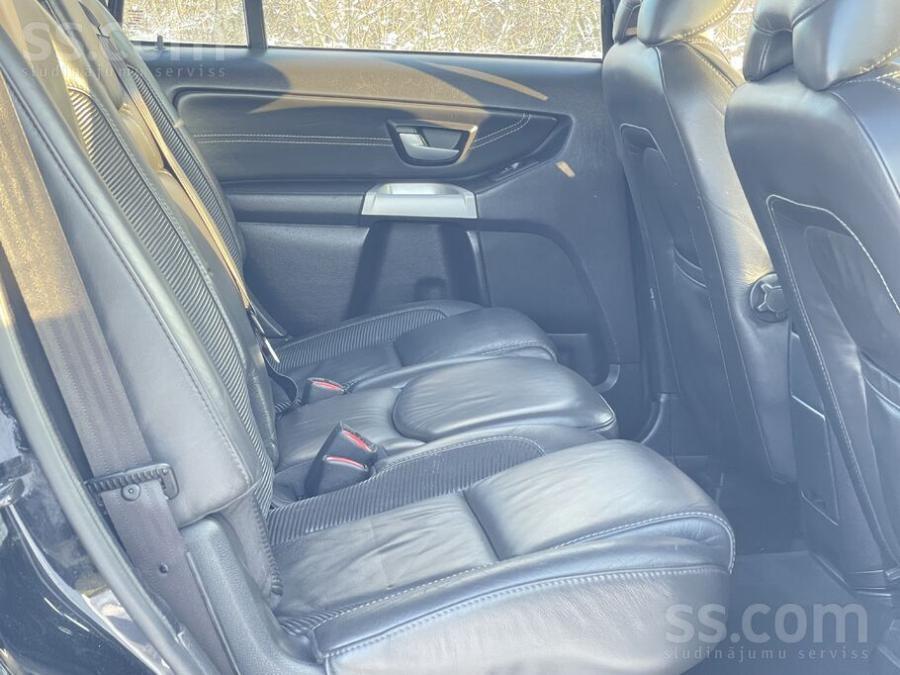 Melns Volvo XC90 2006 Rīga, ar dzinēja tilpumu 2.40 L un nobraukumu 327 tūkst. km par 5750 €, foto 14 vietnē AUTOMOTO.COM.LV