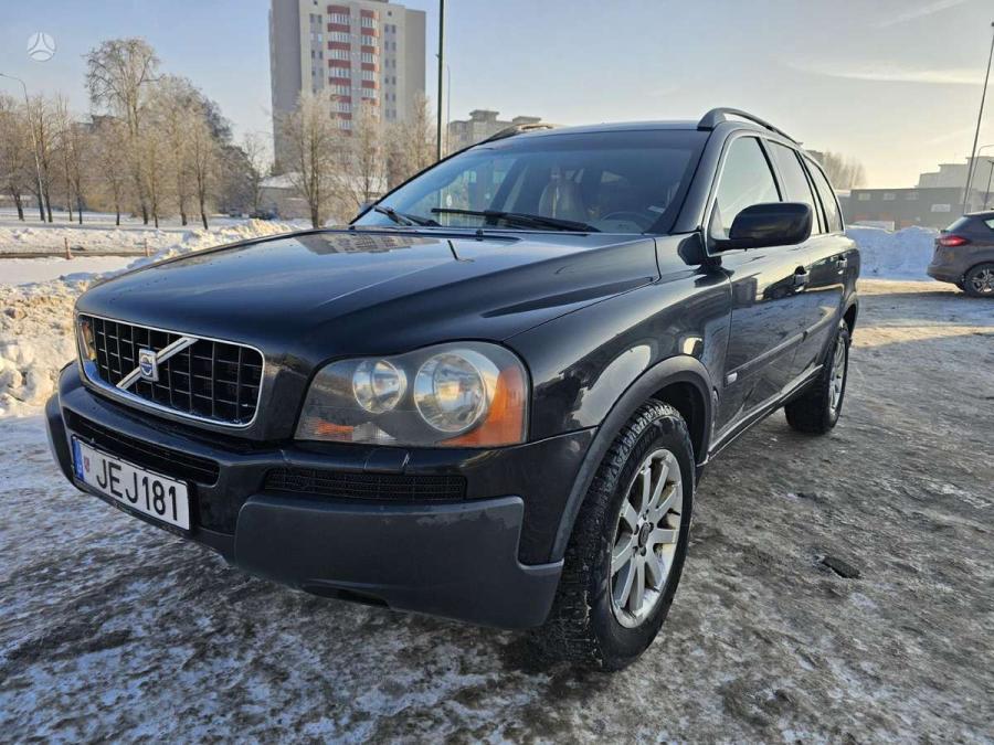 Black Volvo XC90 2006 in Kaunas, with an engine capacity of 2.40 L and mileage of 398 thousand km for 3999 €, photo 2 on AUTOMOTO.COM.LV