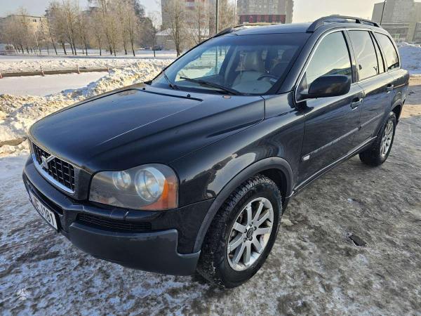 Black Volvo XC90 2006 in Kaunas, with an engine capacity of 2.40 L and mileage of 398 thousand km for 3999 €, photo 3 on AUTOMOTO.COM.LV
