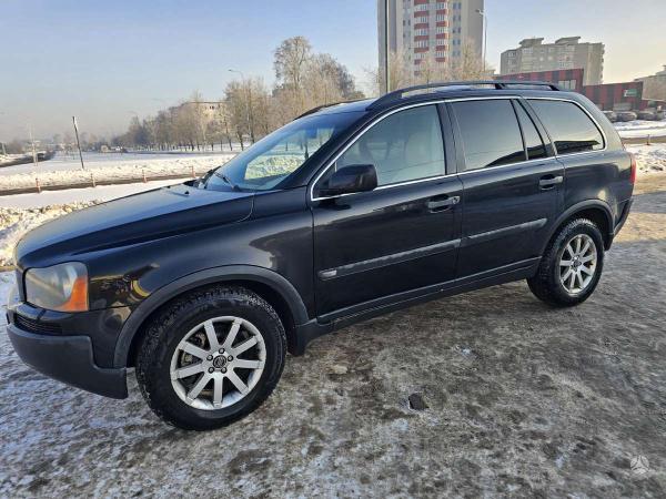 Black Volvo XC90 2006 in Kaunas, with an engine capacity of 2.40 L and mileage of 398 thousand km for 3999 €, photo 4 on AUTOMOTO.COM.LV