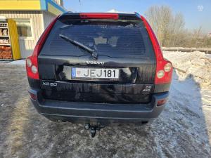 Black Volvo XC90 2006 in Kaunas, with an engine capacity of 2.40 L and mileage of 398 thousand km for 3999 €, photo 9 on AUTOMOTO.COM.LV