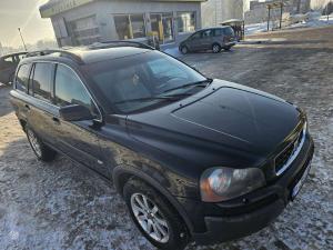 Black Volvo XC90 2006 in Kaunas, with an engine capacity of 2.40 L and mileage of 398 thousand km for 3999 €, photo 13 on AUTOMOTO.COM.LV