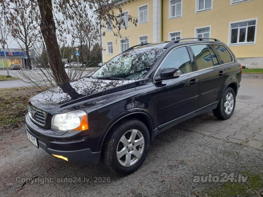 Melns Volvo XC90 2006 Paide, ar dzinēja tilpumu 2.40 L un nobraukumu 322 tūkst. km par 6500 €, foto 1 vietnē AUTOMOTO.COM.LV