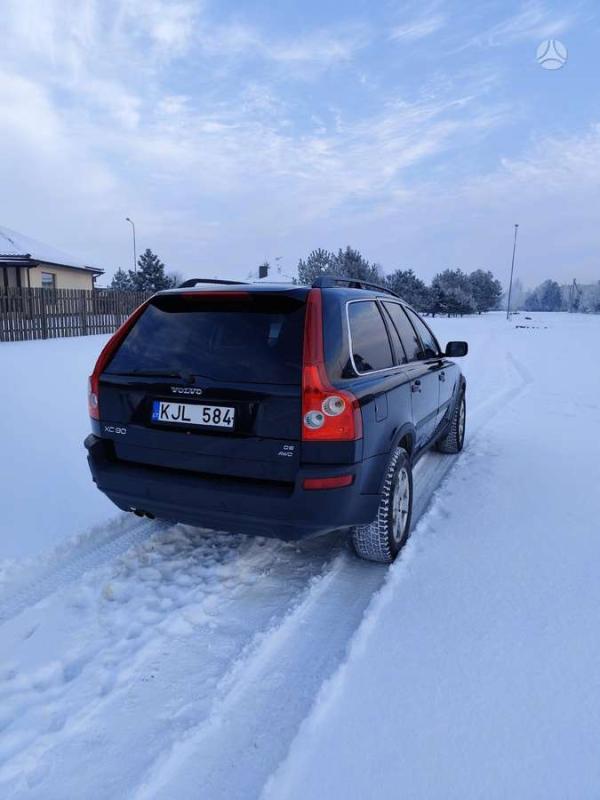 Melns Volvo XC90 2006 Pakruojis, ar dzinēja tilpumu 2.40 L un nobraukumu 330 tūkst. km par 3600 €, foto 6 vietnē AUTOMOTO.COM.LV