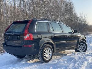 Black Volvo XC90 2006 in Riga, with an engine capacity of 2.40 L and mileage of 327 thousand km for 5350 €, photo 5 on AUTOMOTO.COM.LV