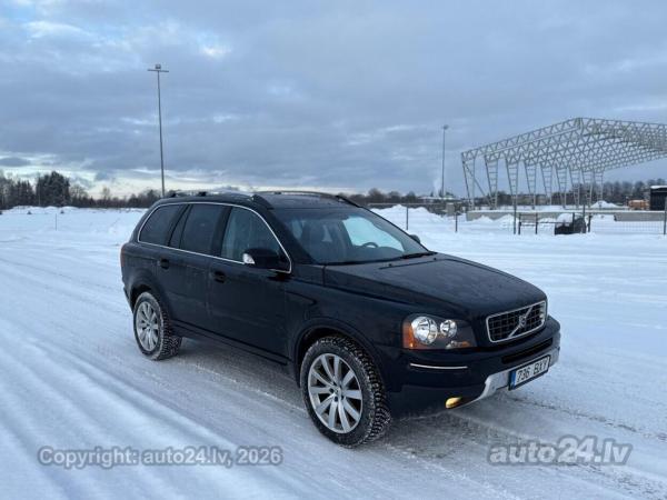 Melns Volvo XC90 2006 Tallina, ar dzinēja tilpumu 2.40 L un nobraukumu 259 tūkst. km par 6399 €, foto 3 vietnē AUTOMOTO.COM.LV