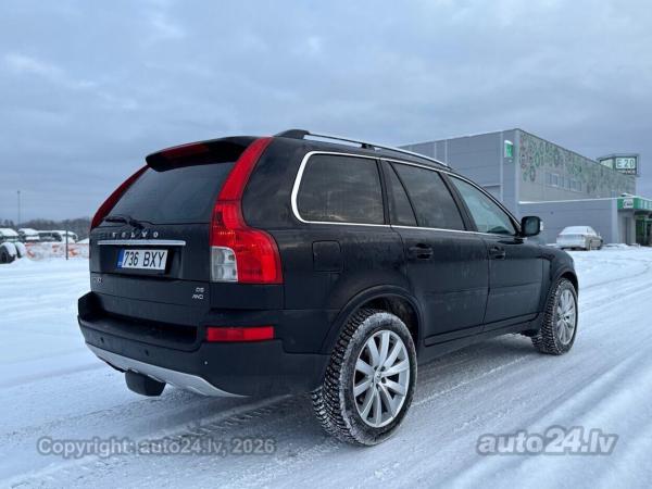 Melns Volvo XC90 2006 Tallina, ar dzinēja tilpumu 2.40 L un nobraukumu 259 tūkst. km par 6399 €, foto 4 vietnē AUTOMOTO.COM.LV