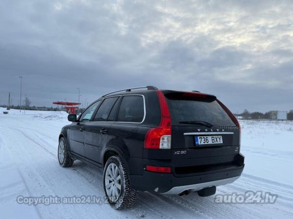 Melns Volvo XC90 2006 Tallina, ar dzinēja tilpumu 2.40 L un nobraukumu 259 tūkst. km par 6399 €, foto 5 vietnē AUTOMOTO.COM.LV