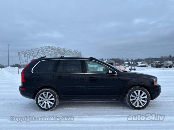 Melns Volvo XC90 2006 Tallina, ar dzinēja tilpumu 2.40 L un nobraukumu 259 tūkst. km par 6399 €, foto 6 vietnē AUTOMOTO.COM.LV