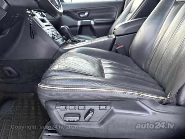 Melns Volvo XC90 2006 Tallina, ar dzinēja tilpumu 2.40 L un nobraukumu 259 tūkst. km par 6399 €, foto 11 vietnē AUTOMOTO.COM.LV
