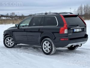 Black Volvo XC90 2006 in Riga, with an engine capacity of 2.40 L and mileage of 367 thousand km for 5600 €, photo 3 on AUTOMOTO.COM.LV
