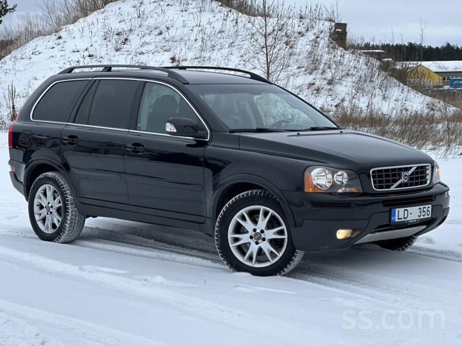 Black Volvo XC90 2006 in Riga, with an engine capacity of 2.40 L and mileage of 367 thousand km for 5600 €, photo 5 on AUTOMOTO.COM.LV
