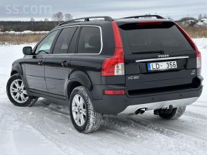 Black Volvo XC90 2006 in Riga, with an engine capacity of 2.40 L and mileage of 367 thousand km for 5600 €, photo 22 on AUTOMOTO.COM.LV
