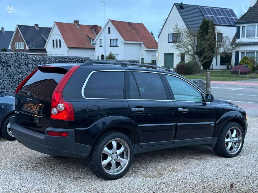 Melns Volvo XC90 2006 Šauļi, ar dzinēja tilpumu 2.40 L un nobraukumu 240 tūkst. km par 4160 €, foto 2 vietnē AUTOMOTO.COM.LV