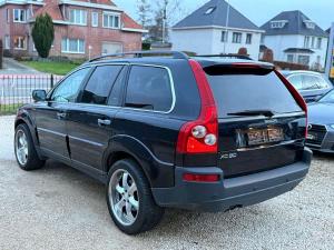 Melns Volvo XC90 2006 Šauļi, ar dzinēja tilpumu 2.40 L un nobraukumu 240 tūkst. km par 4160 €, foto 3 vietnē AUTOMOTO.COM.LV
