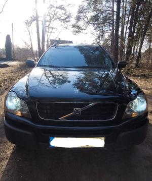 Black Volvo XC90 2006 in Vilnius, with an engine capacity of 2.40 L and mileage of 288 thousand km for 5500 €, photo 2 on AUTOMOTO.COM.LV