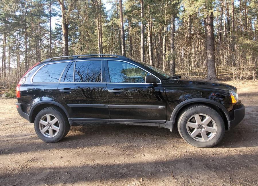 Black Volvo XC90 2006 in Vilnius, with an engine capacity of 2.40 L and mileage of 288 thousand km for 5500 €, photo 4 on AUTOMOTO.COM.LV