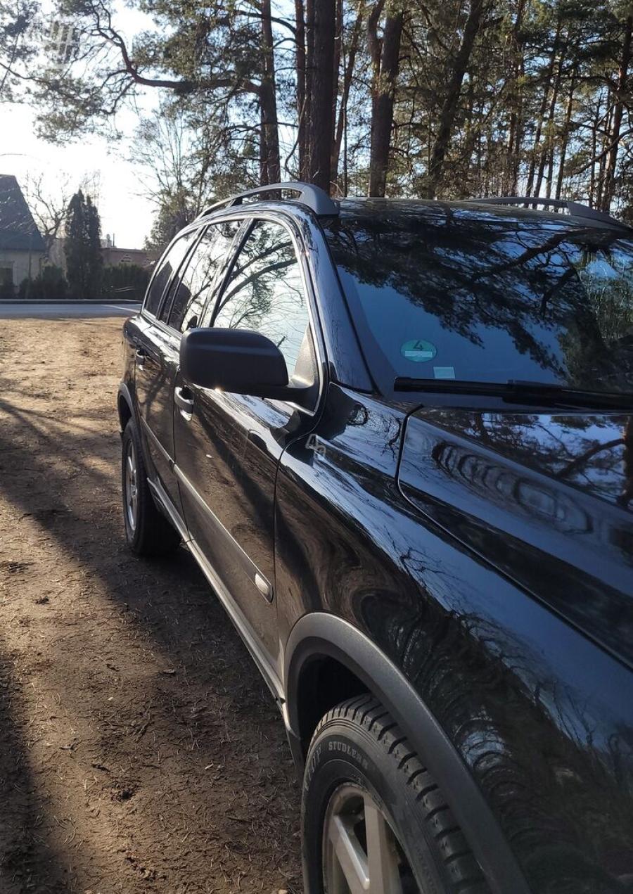 Black Volvo XC90 2006 in Vilnius, with an engine capacity of 2.40 L and mileage of 288 thousand km for 5500 €, photo 7 on AUTOMOTO.COM.LV