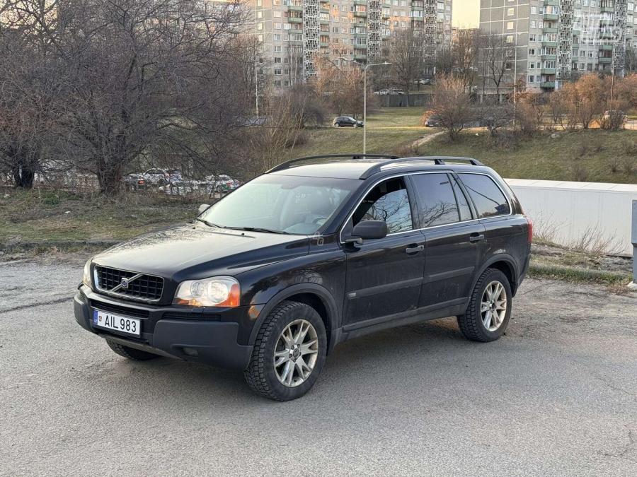 Melns Volvo XC90 2006 Viļņa, ar dzinēja tilpumu 2.40 L un nobraukumu 360 tūkst. km par 1900 €, foto 2 vietnē AUTOMOTO.COM.LV
