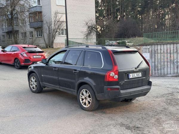 Melns Volvo XC90 2006 Viļņa, ar dzinēja tilpumu 2.40 L un nobraukumu 360 tūkst. km par 1900 €, foto 5 vietnē AUTOMOTO.COM.LV