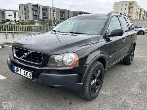 Melns Volvo XC90 2006 Viļņa, ar dzinēja tilpumu 2.40 L un nobraukumu 303 tūkst. km par 4499 €, foto  vietnē AUTOMOTO.COM.LV