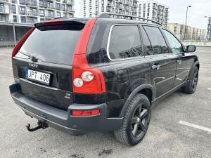Melns Volvo XC90 2006 Viļņa, ar dzinēja tilpumu 2.40 L un nobraukumu 303 tūkst. km par 4499 €, foto 4 vietnē AUTOMOTO.COM.LV