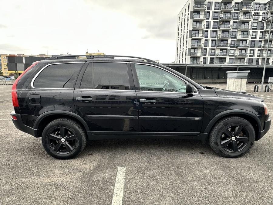 Melns Volvo XC90 2006 Viļņa, ar dzinēja tilpumu 2.40 L un nobraukumu 303 tūkst. km par 4499 €, foto 7 vietnē AUTOMOTO.COM.LV