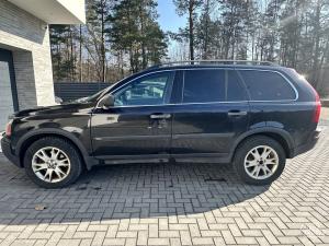 Melns Volvo XC90 2006 Viļņa, ar dzinēja tilpumu 2.40 L un nobraukumu 312 tūkst. km par 2650 €, foto 4 vietnē AUTOMOTO.COM.LV