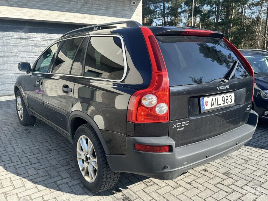 Melns Volvo XC90 2006 Viļņa, ar dzinēja tilpumu 2.40 L un nobraukumu 312 tūkst. km par 2650 €, foto 6 vietnē AUTOMOTO.COM.LV