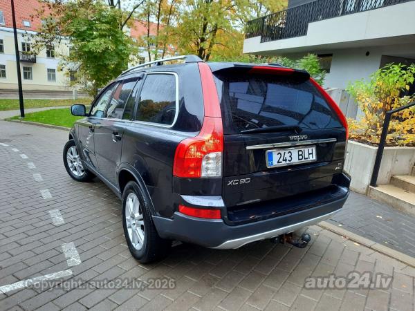 Melns Volvo XC90 2006 Tartu, ar dzinēja tilpumu 2.40 L un nobraukumu 349 tūkst. km par 5600 €, foto 4 vietnē AUTOMOTO.COM.LV