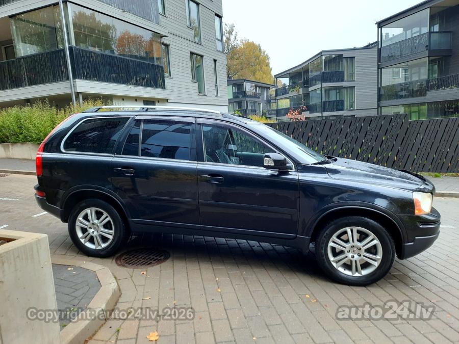 Black Volvo XC90 2006 in Tartu, with an engine capacity of 2.40 L and mileage of 349 thousand km for 5600 €, photo 7 on AUTOMOTO.COM.LV