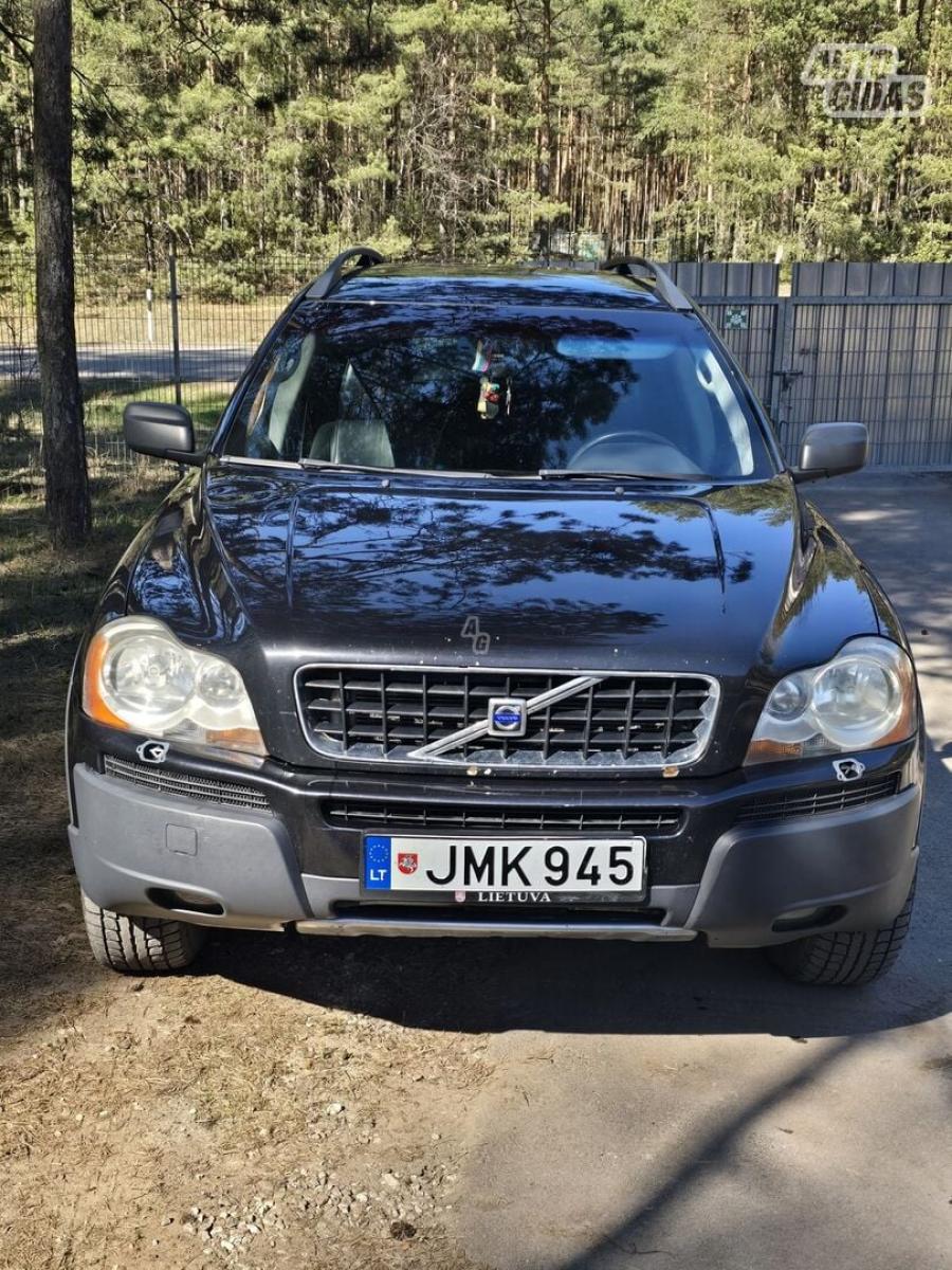Melns Volvo XC90 2006 Varėna, ar dzinēja tilpumu 2.40 L un nobraukumu 467 tūkst. km par 4500 €, foto 1 vietnē AUTOMOTO.COM.LV