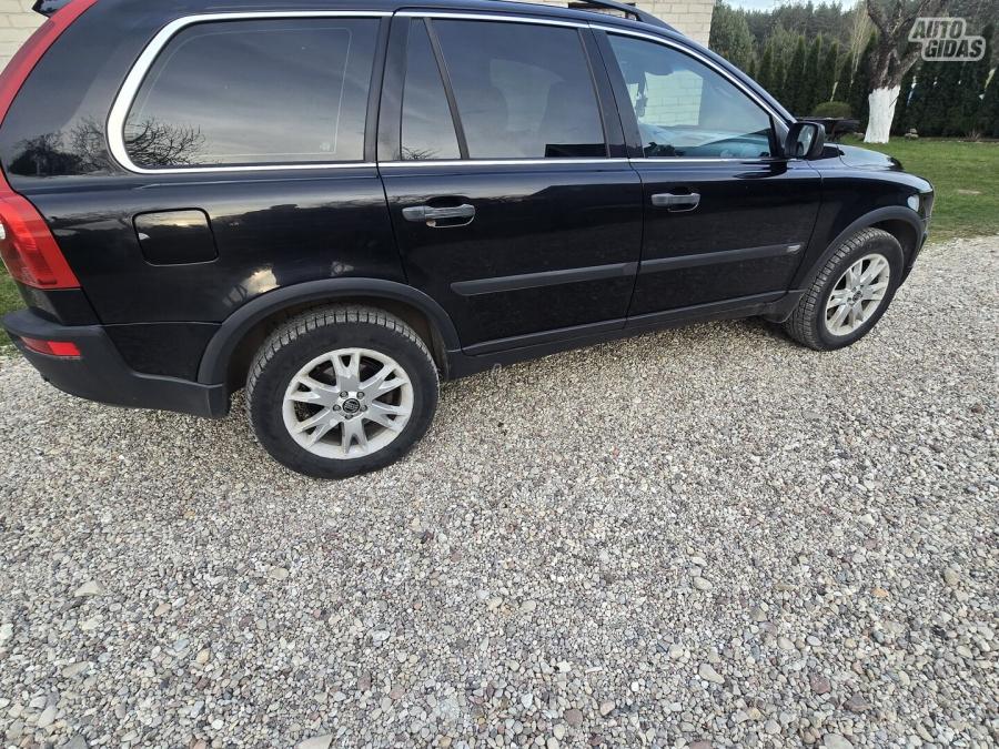 Melns Volvo XC90 2006 Varėna, ar dzinēja tilpumu 2.40 L un nobraukumu 467 tūkst. km par 4500 €, foto 4 vietnē AUTOMOTO.COM.LV