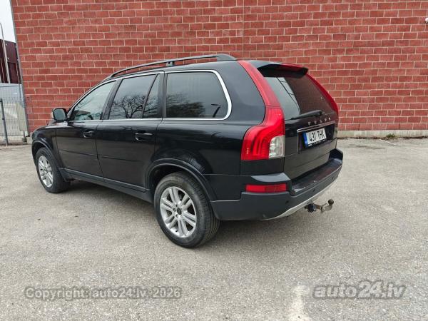 Melns Volvo XC90 2006 Tallina, ar dzinēja tilpumu 2.40 L un nobraukumu 507 tūkst. km par 4700 €, foto 5 vietnē AUTOMOTO.COM.LV