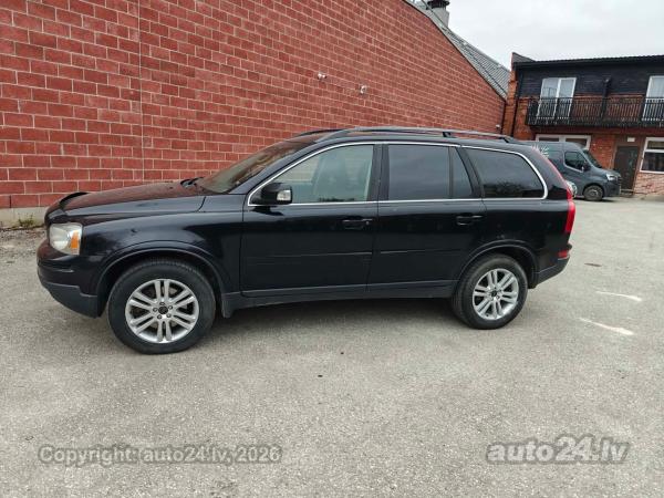 Melns Volvo XC90 2006 Tallina, ar dzinēja tilpumu 2.40 L un nobraukumu 507 tūkst. km par 4700 €, foto 7 vietnē AUTOMOTO.COM.LV