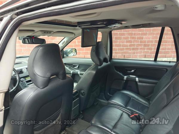 Melns Volvo XC90 2006 Tallina, ar dzinēja tilpumu 2.40 L un nobraukumu 507 tūkst. km par 4700 €, foto 9 vietnē AUTOMOTO.COM.LV
