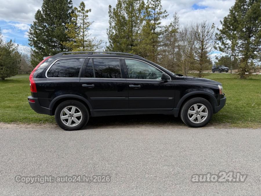 Melns Volvo XC90 2006 Tartu, ar dzinēja tilpumu 2.40 L un nobraukumu 325 tūkst. km par 4300 €, foto 3 vietnē AUTOMOTO.COM.LV