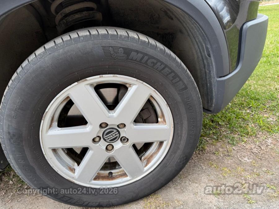Melns Volvo XC90 2006 Tartu, ar dzinēja tilpumu 2.40 L un nobraukumu 325 tūkst. km par 4300 €, foto 11 vietnē AUTOMOTO.COM.LV