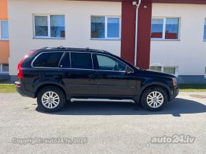 Black Volvo XC90 2006 in Mustvee, with an engine capacity of 2.40 L and mileage of 331 thousand km for 5850 €, photo 5 on AUTOMOTO.COM.LV