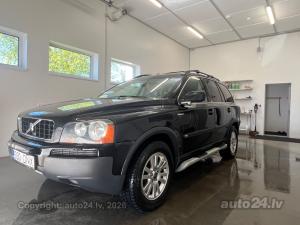 Black Volvo XC90 2006 in Mustvee, with an engine capacity of 2.40 L and mileage of 331 thousand km for 5850 €, photo 10 on AUTOMOTO.COM.LV