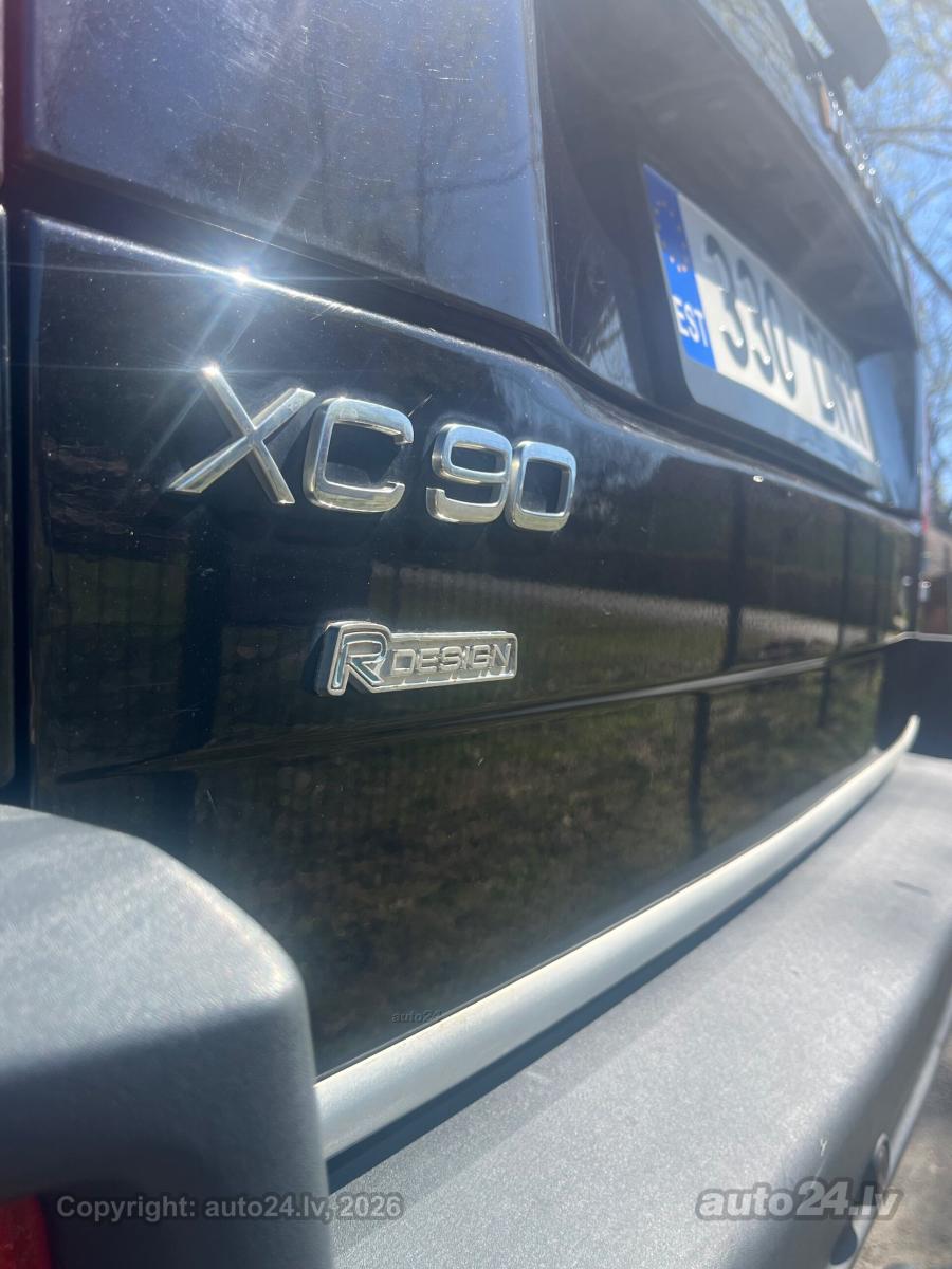 Black Volvo XC90 2006 in Mustvee, with an engine capacity of 2.40 L and mileage of 331 thousand km for 5850 €, photo 19 on AUTOMOTO.COM.LV