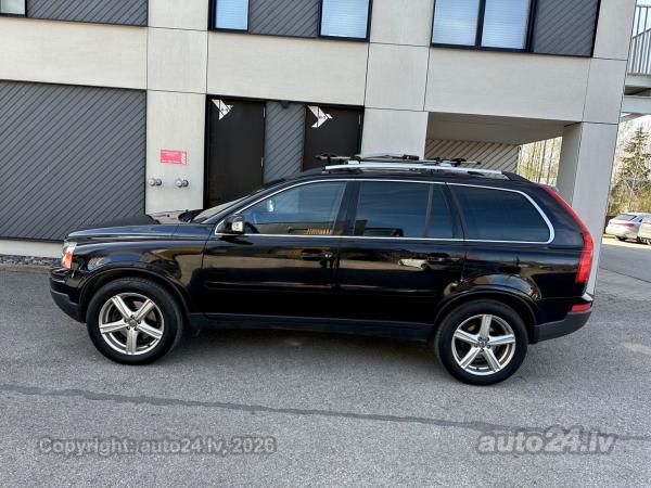 Black Volvo XC90 2006 in Tartu, with an engine capacity of 2.40 L and mileage of 390 thousand km for 6200 €, photo 6 on AUTOMOTO.COM.LV