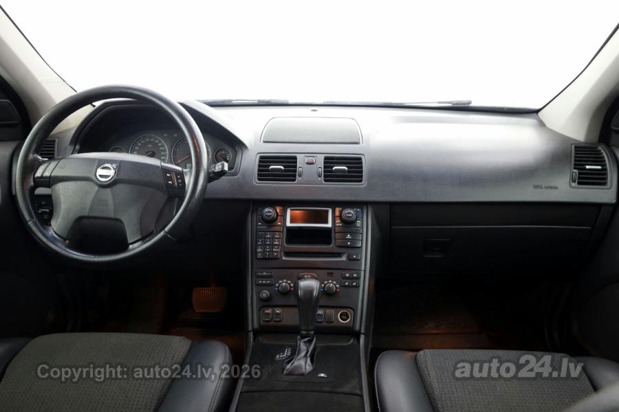Melns Volvo XC90 2006 Tallina, ar dzinēja tilpumu 2.40 L un nobraukumu 415 tūkst. km par 2499 €, foto 6 vietnē AUTOMOTO.COM.LV