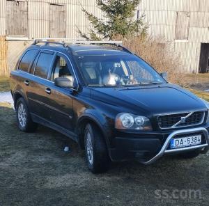 Black Volvo XC90 2006 in Saldus, with an engine capacity of 2.40 L and mileage of 366 thousand km for 4000 €, photo 5 on AUTOMOTO.COM.LV