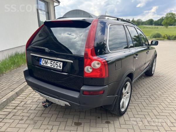 Melns Volvo XC90 2006 Rēzekne, ar dzinēja tilpumu 2.40 L un nobraukumu 385 tūkst. km par 4950 €, foto 8 vietnē AUTOMOTO.COM.LV