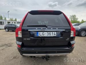 Melns Volvo XC90 2006 Daugavpils, ar dzinēja tilpumu 2.40 L un nobraukumu 0 tūkst. km par 5650 €, foto 7 vietnē AUTOMOTO.COM.LV