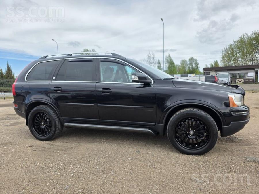 Melns Volvo XC90 2006 Daugavpils, ar dzinēja tilpumu 2.40 L un nobraukumu 0 tūkst. km par 5650 €, foto 9 vietnē AUTOMOTO.COM.LV