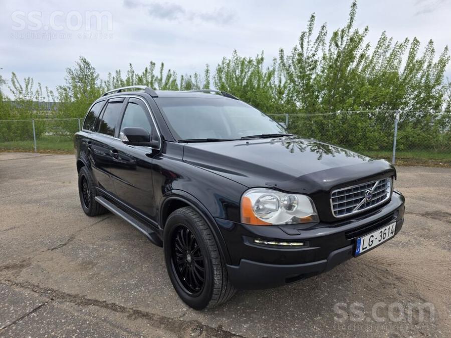 Melns Volvo XC90 2006 Daugavpils, ar dzinēja tilpumu 2.40 L un nobraukumu 0 tūkst. km par 5650 €, foto 33 vietnē AUTOMOTO.COM.LV
